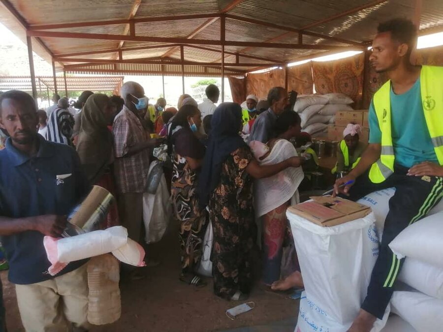 برنامج الأغذية العالمي يستأنف تقديم المساعدات الغذائية في السودان الذي